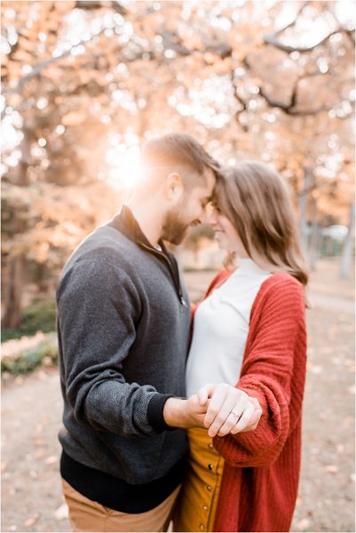 5 Poses to Practice on Your Wedding Day